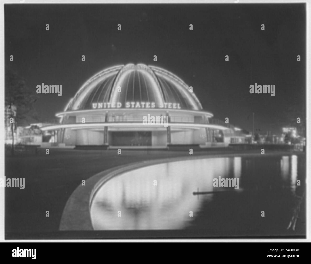Worlds fair night views hi-res stock photography and images - Alamy