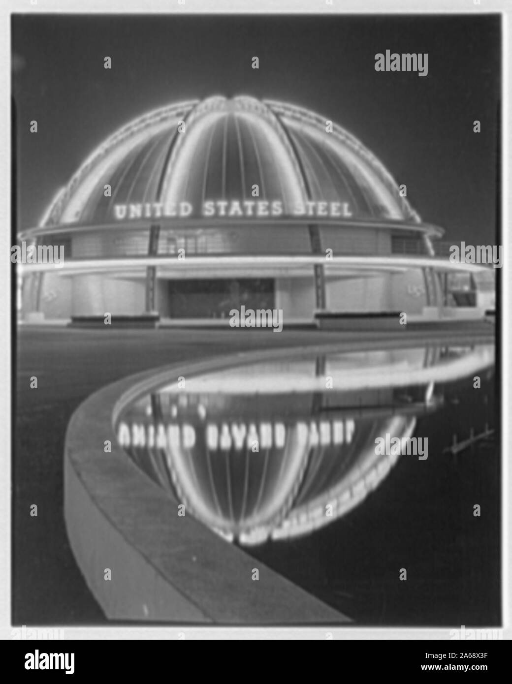 Worlds fair night views hi-res stock photography and images - Alamy