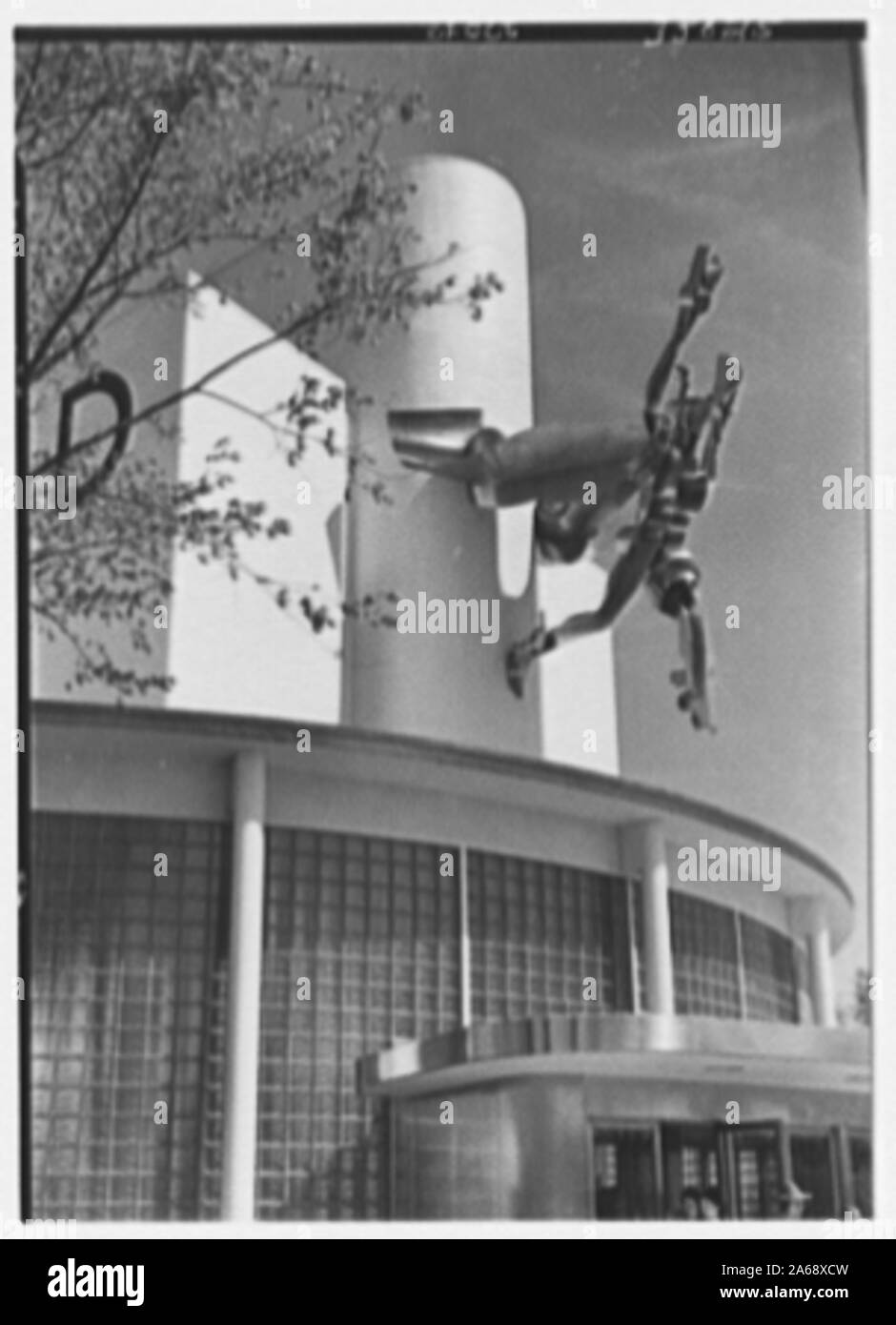 The ford building hi-res stock photography and images - Alamy