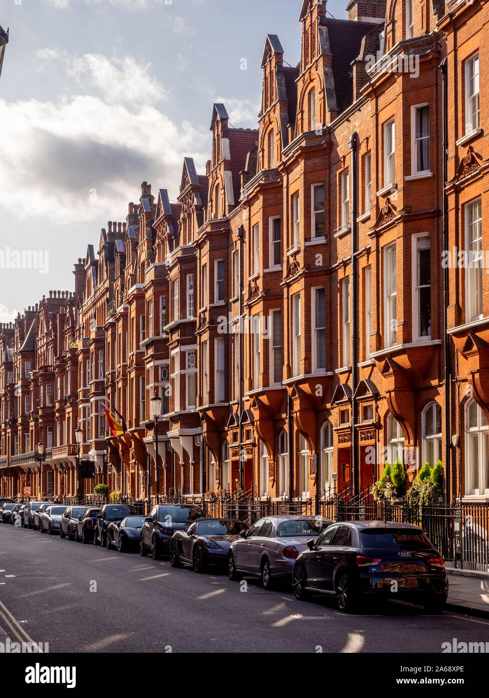 Houses in Draycott Place, Chelsea, London, UK Stock Photo - Alamy