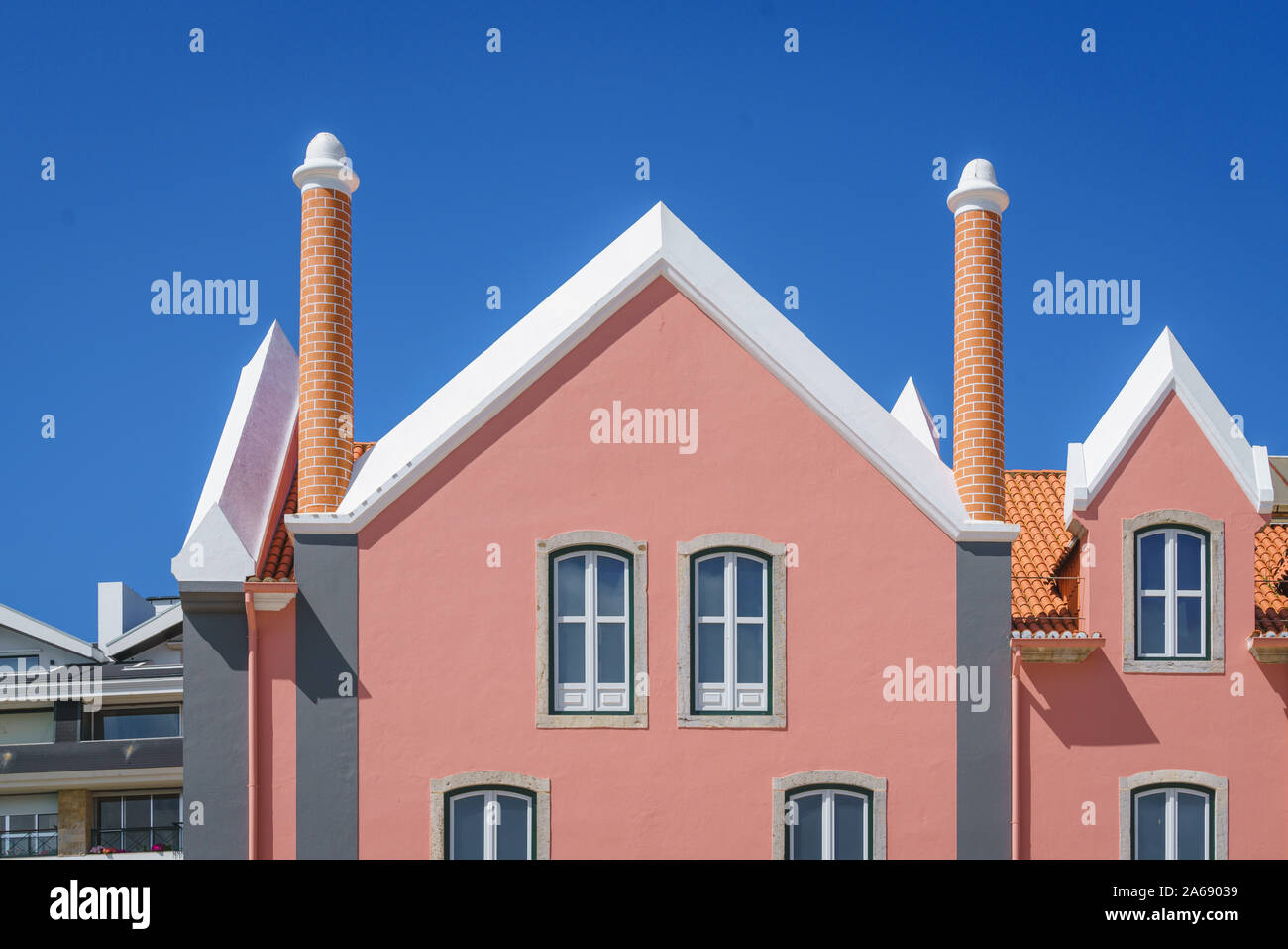 Triangular roof hi-res stock photography and images - Alamy