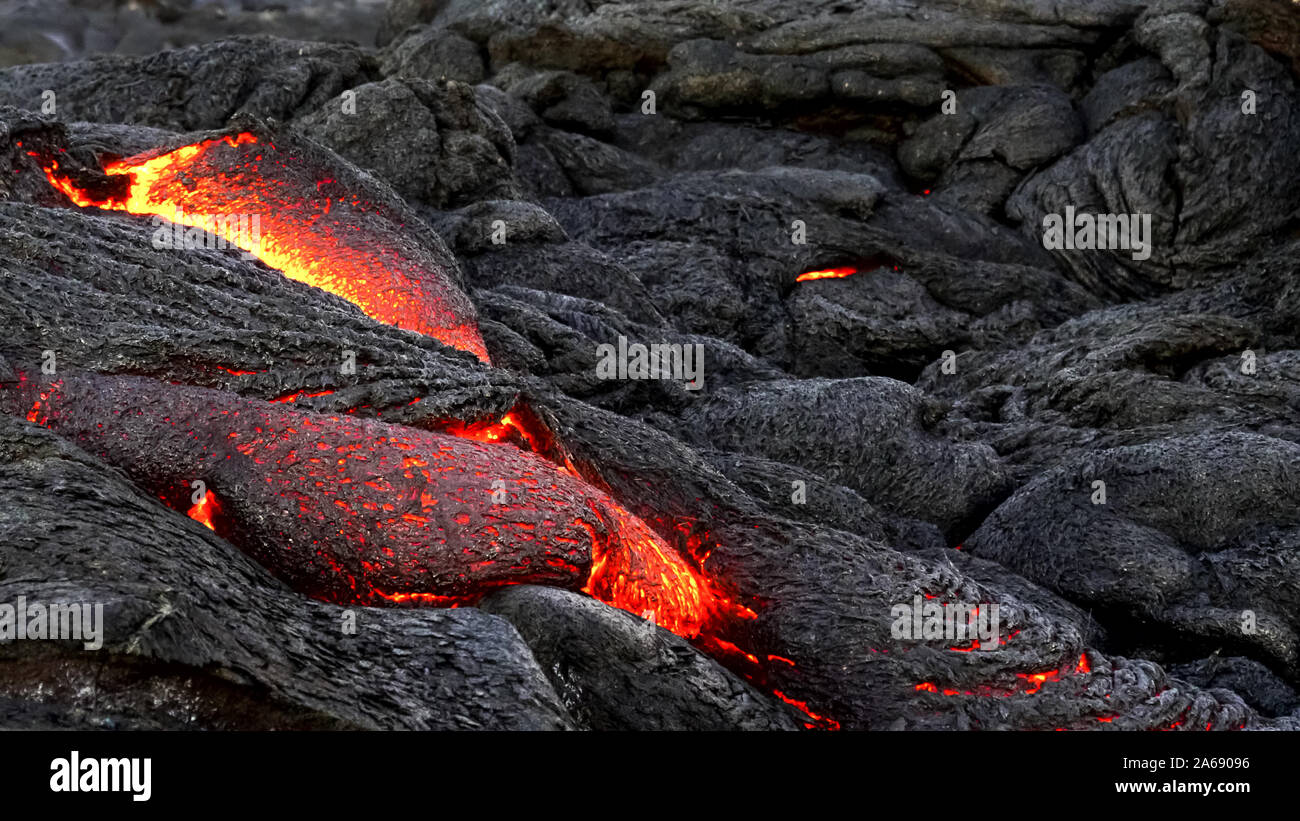 Lava flow close up hi-res stock photography and images - Alamy