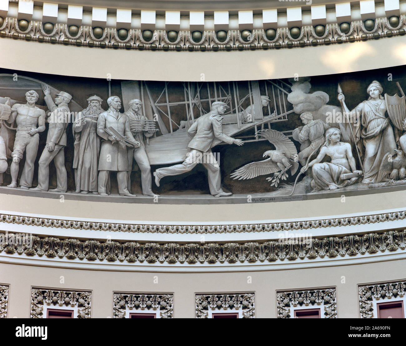 Dome frieze hi-res stock photography and images - Alamy