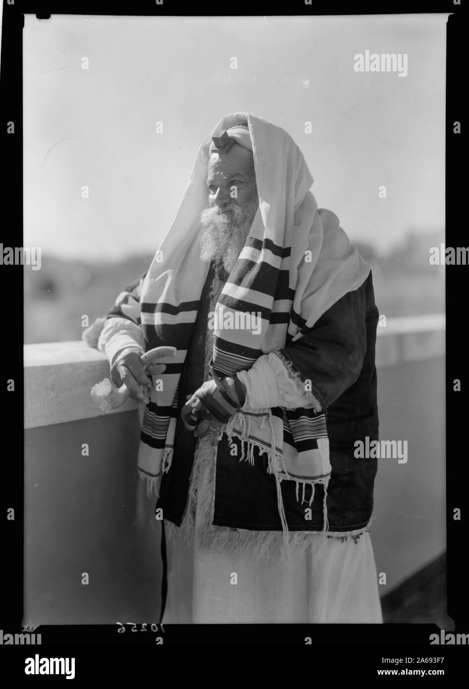 Rabbi e hi-res stock photography and images - Alamy