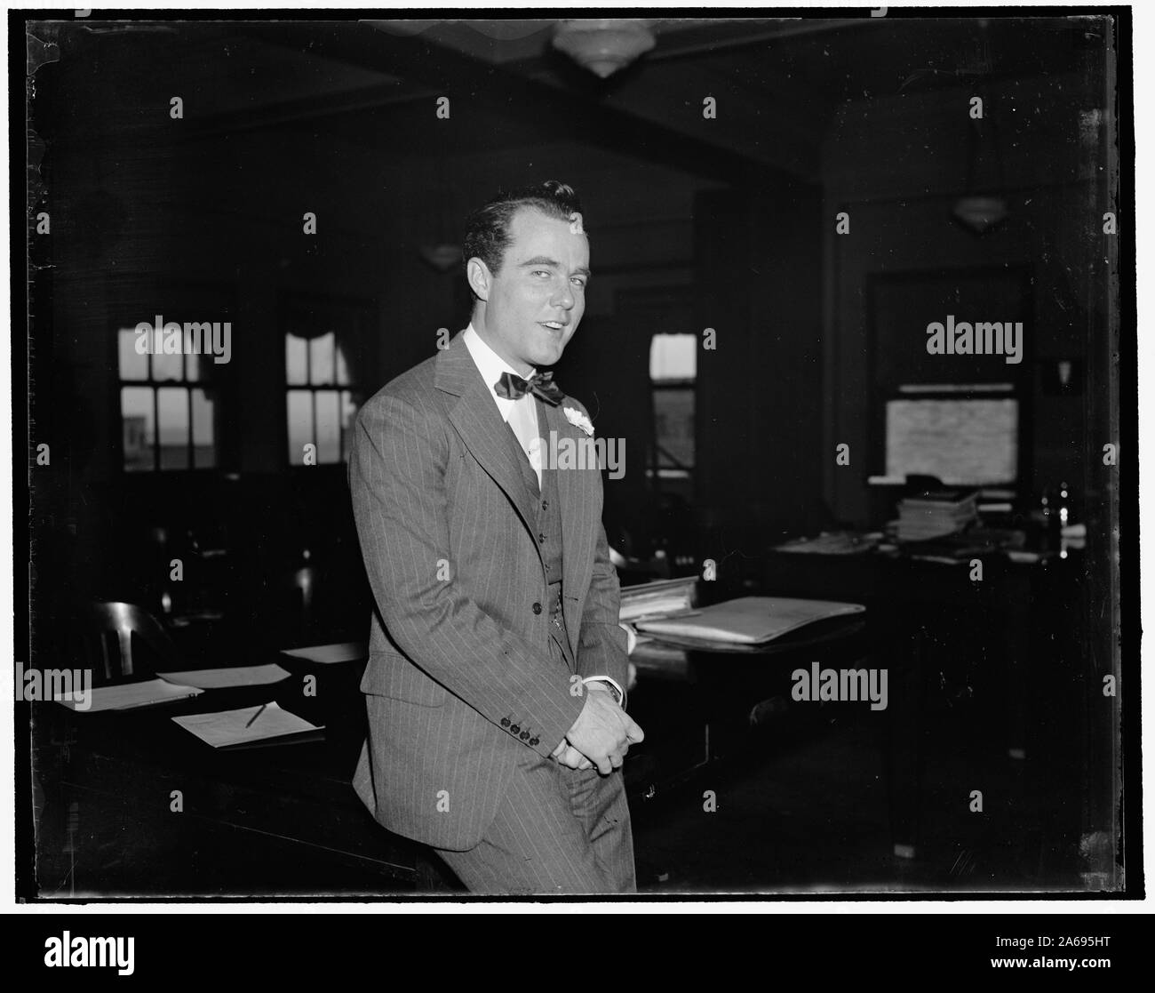 Speculative reporting hi-res stock photography and images - Alamy