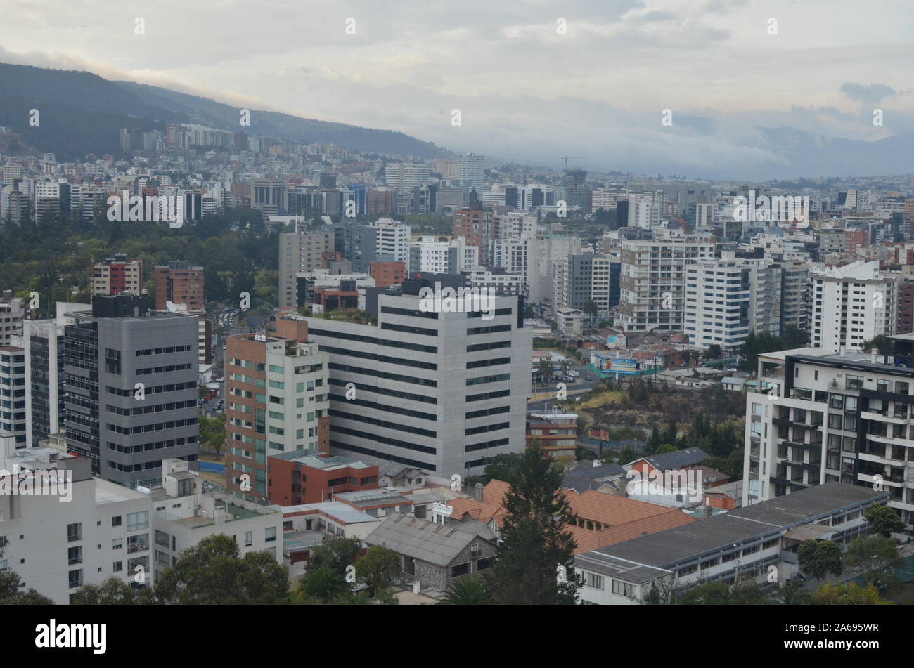 Ciudad quito hi-res stock photography and images - Alamy