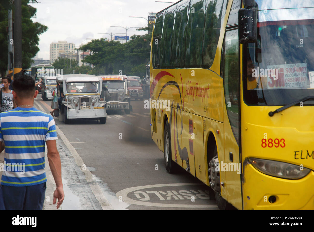 Busy street, Pasay, Manila, Philippines Stock Photo - Alamy
