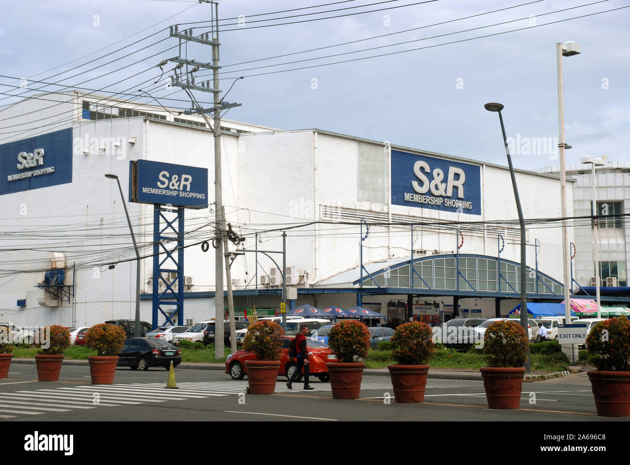 S&R Membership Shopping, Pasay, Manila, Philippines Stock Photo - Alamy