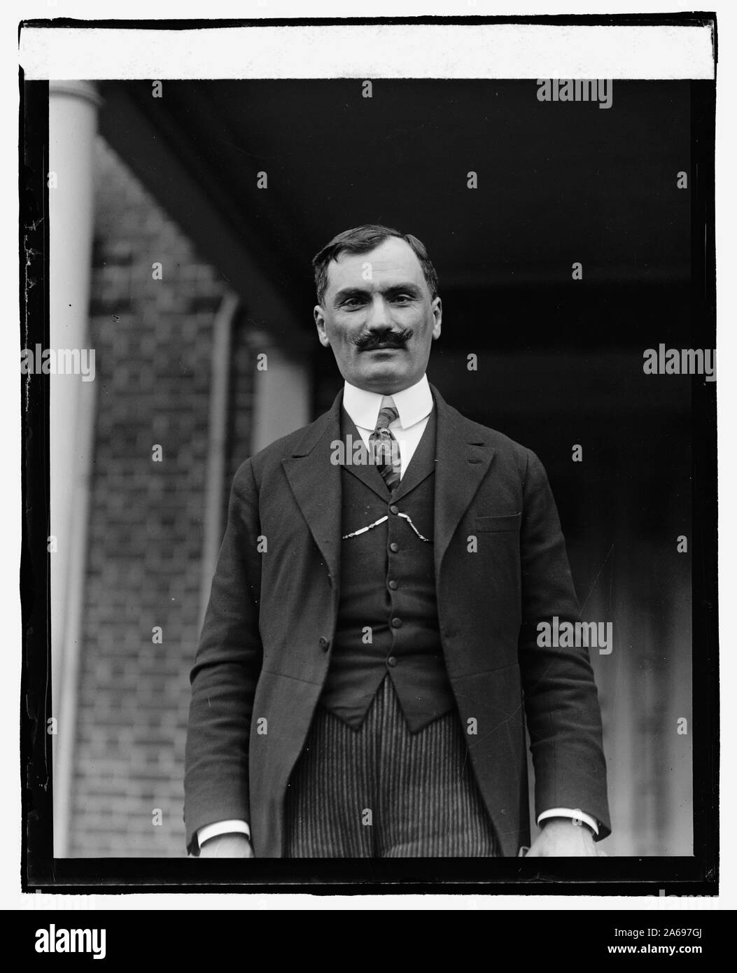 Democratic theory hi-res stock photography and images - Alamy