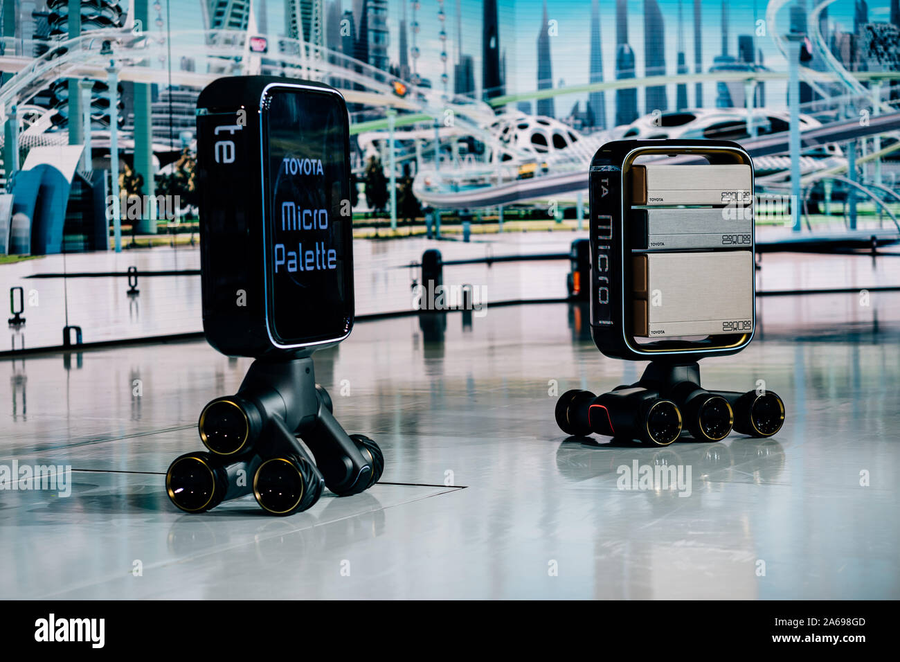 Toyota's Micro Palette delivery robots onstage at the Tokyo Motor Show ...