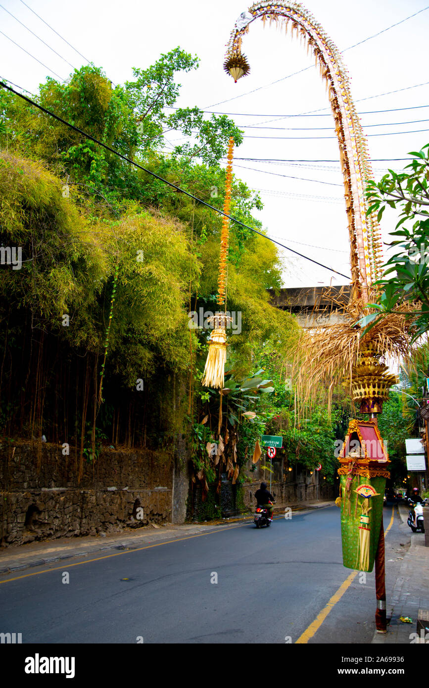 Religious pole hi-res stock photography and images - Alamy