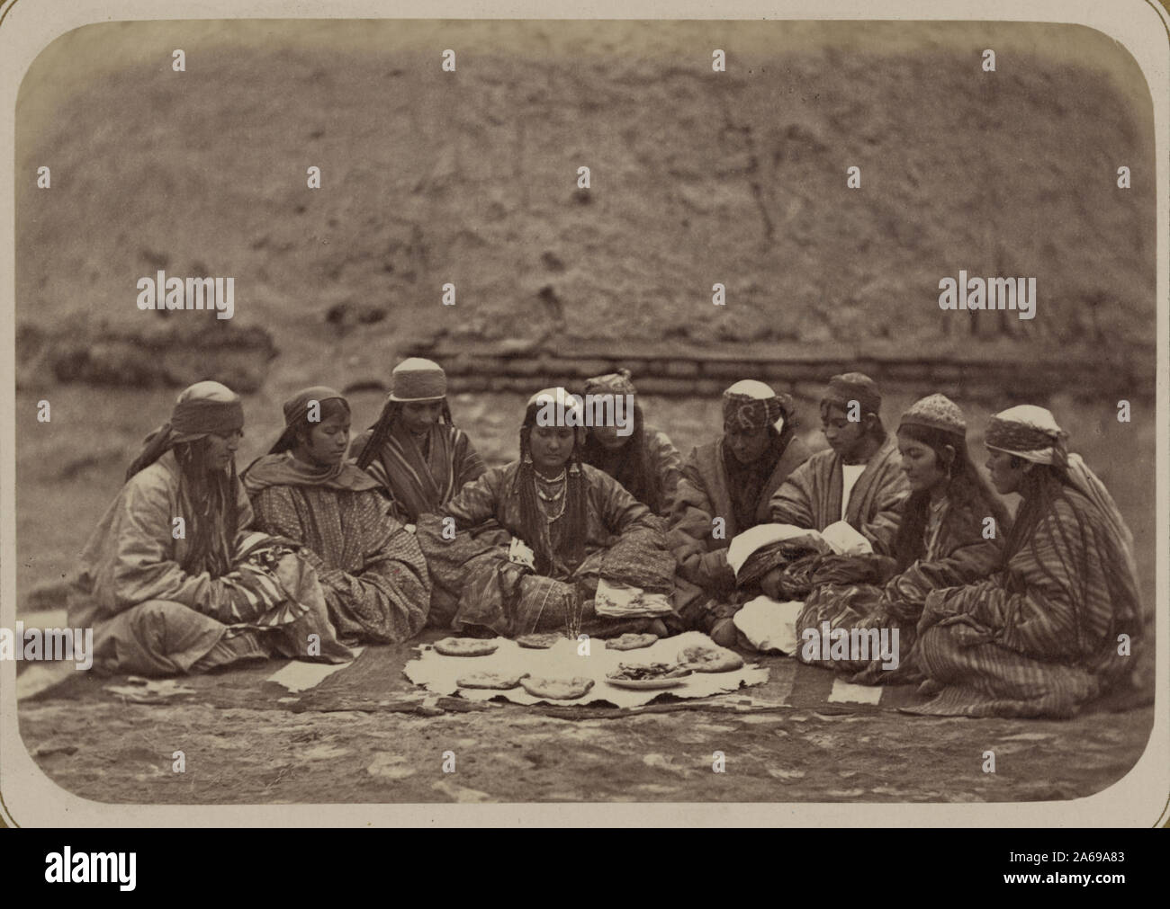 Zhenskie obychai u Tadzhikov. Zhenskii vtornik, Bibi-Seshambe Stock ...