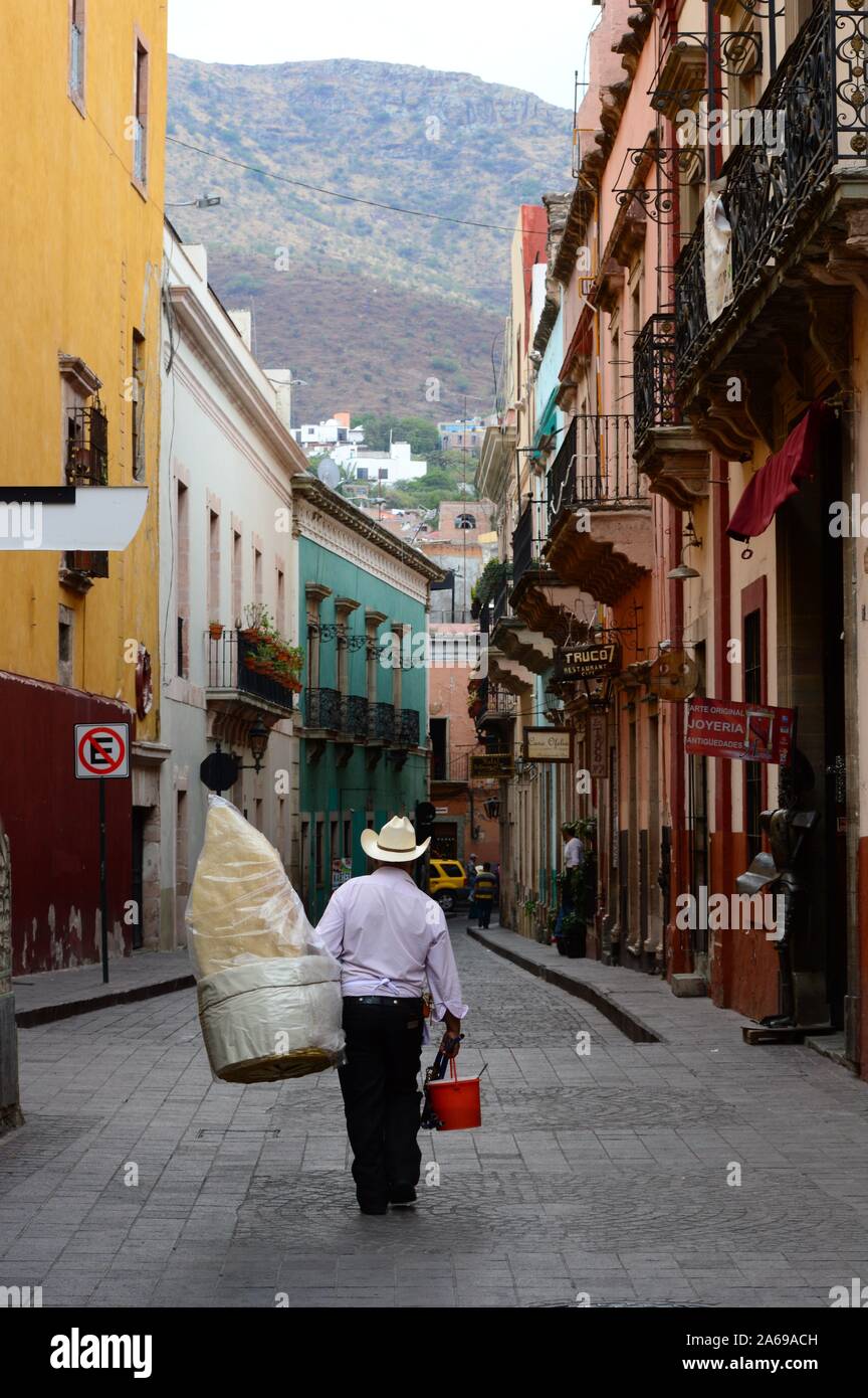 Man after work walking in hi-res stock photography and images - Alamy