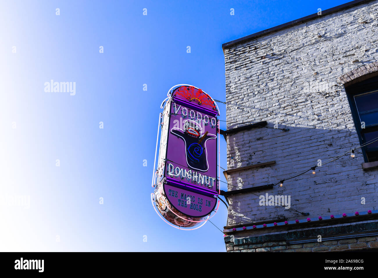 Portland and oregon and voodoo doughnut hi-res stock photography and ...