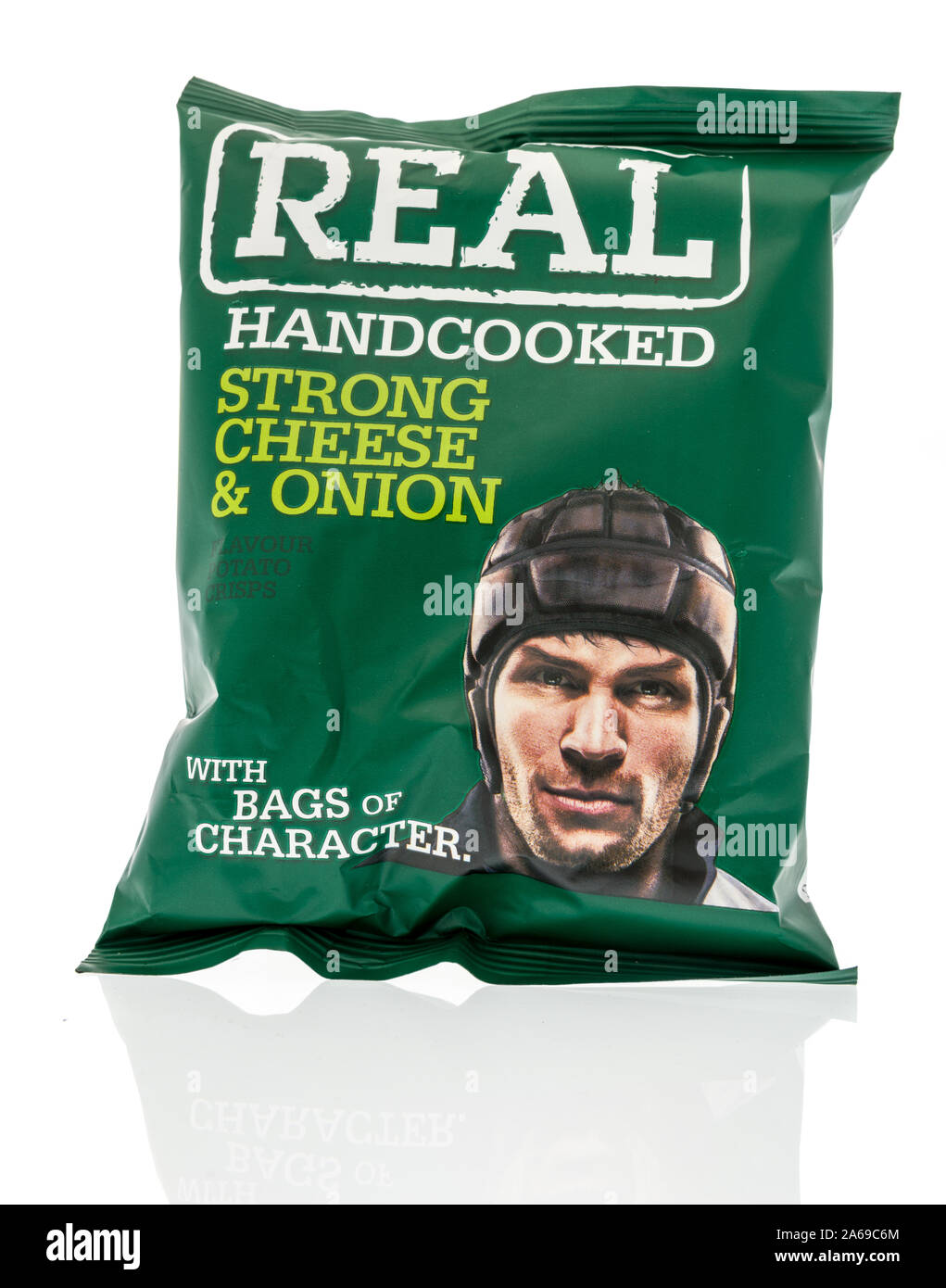 Winneconne, WI - 10 October 2019: A package of Real handcooked chips on ...