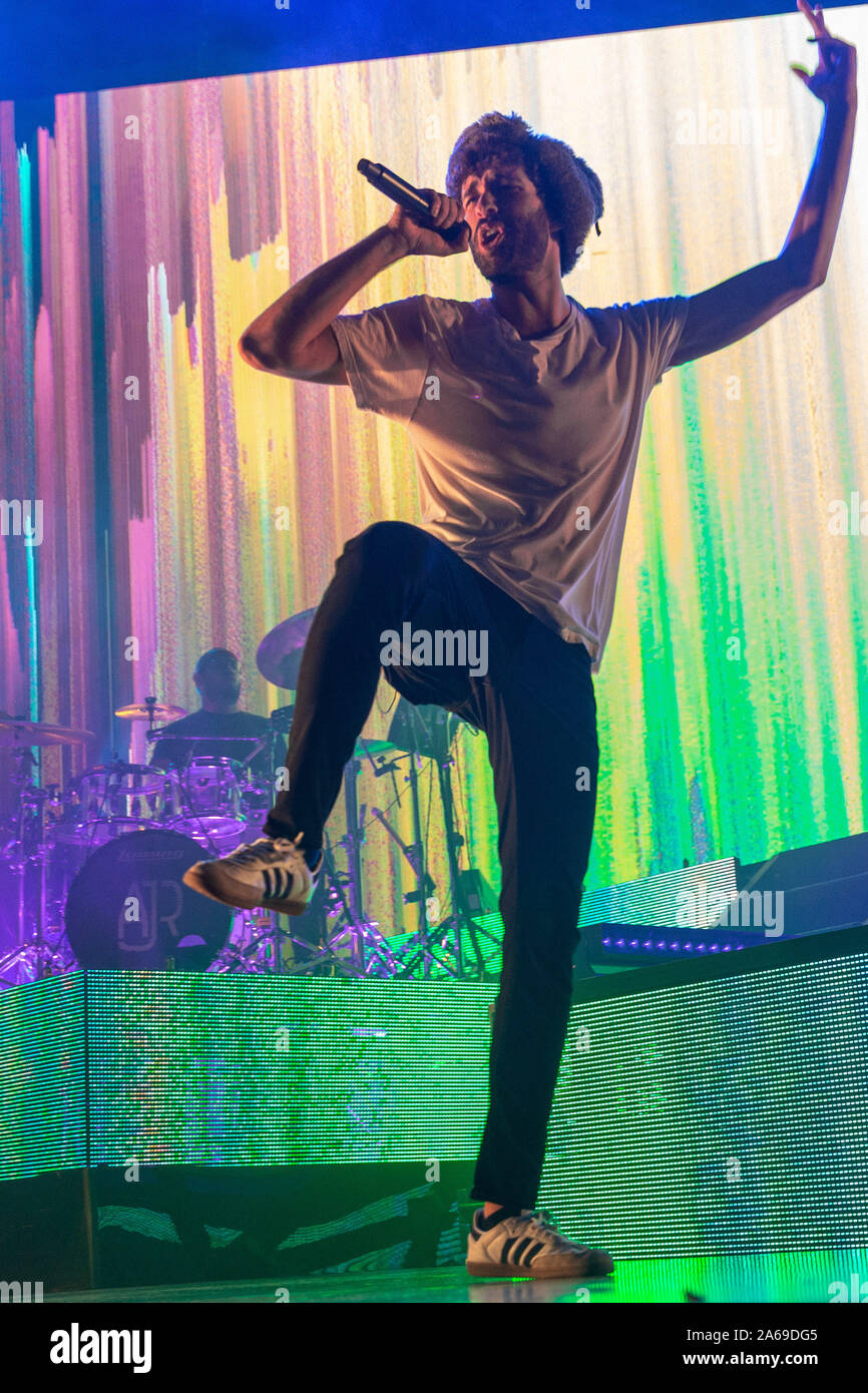 Ajr show hi-res stock photography and images - Alamy