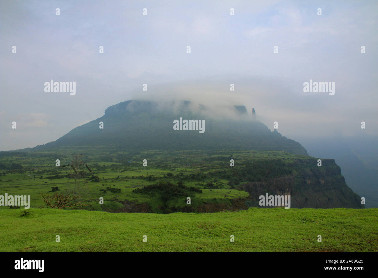 Junnar waterfall hi-res stock photography and images - Alamy