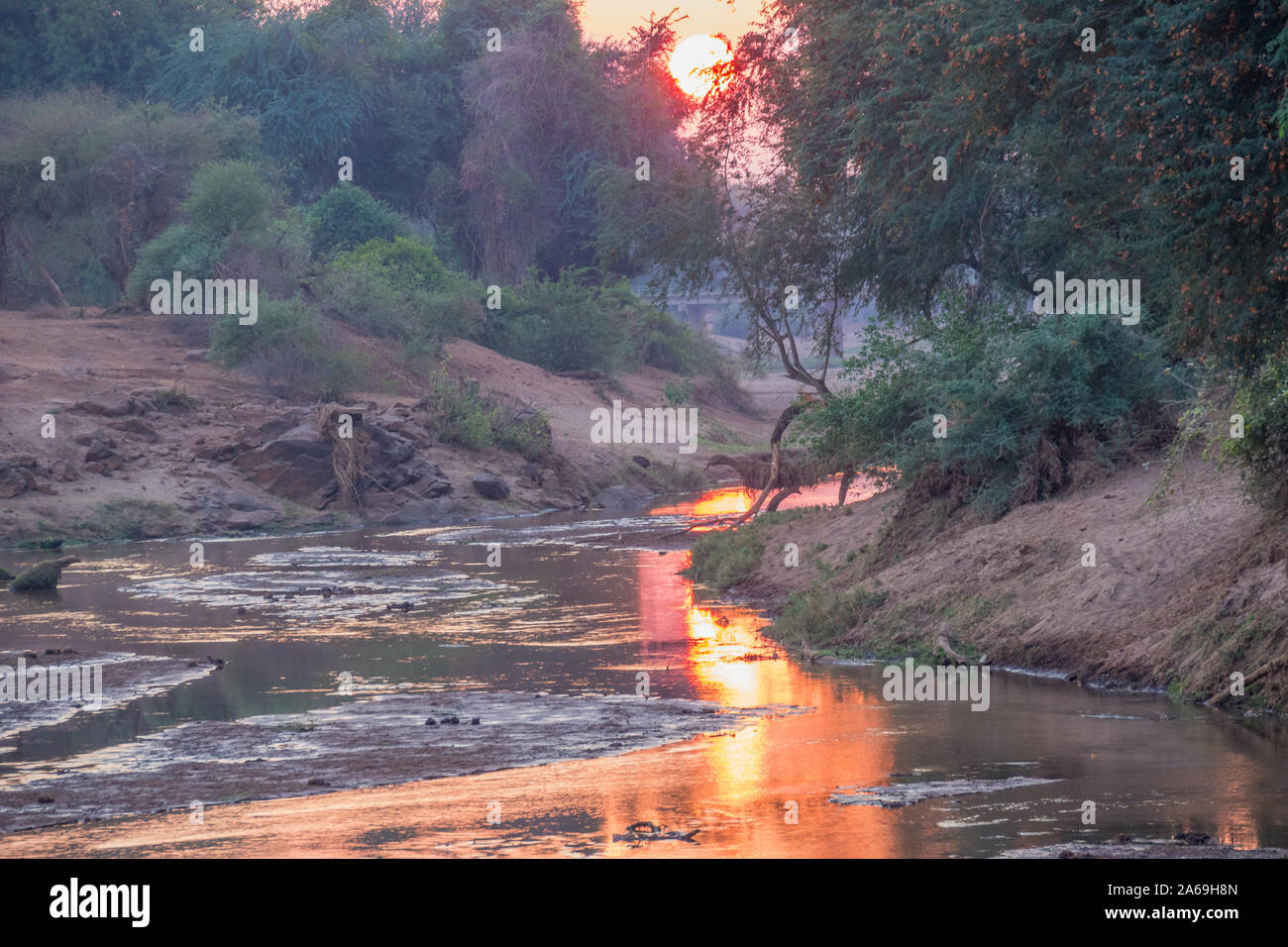 Sunrise over the Luvuvhu river at Pafuri in the Kruger National Park in ...