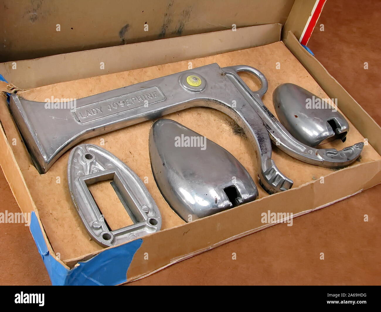 Shoe shine holder hi-res stock photography and images - Alamy