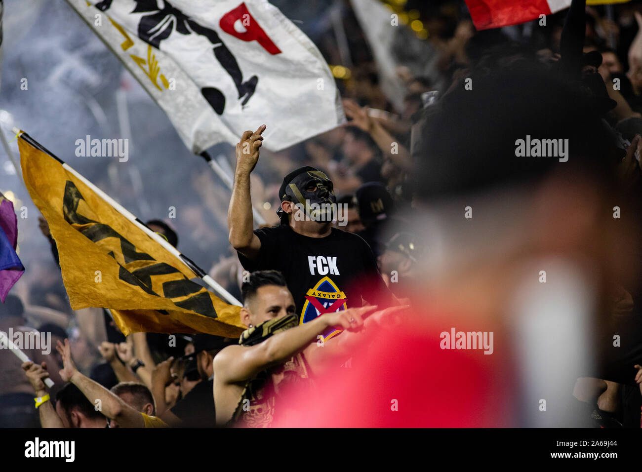 Galaxy lafc fans hi-res stock photography and images - Alamy