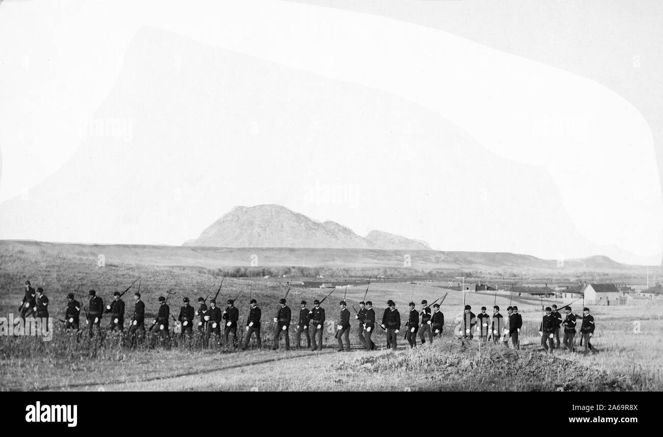 Line of rifles hi-res stock photography and images - Alamy