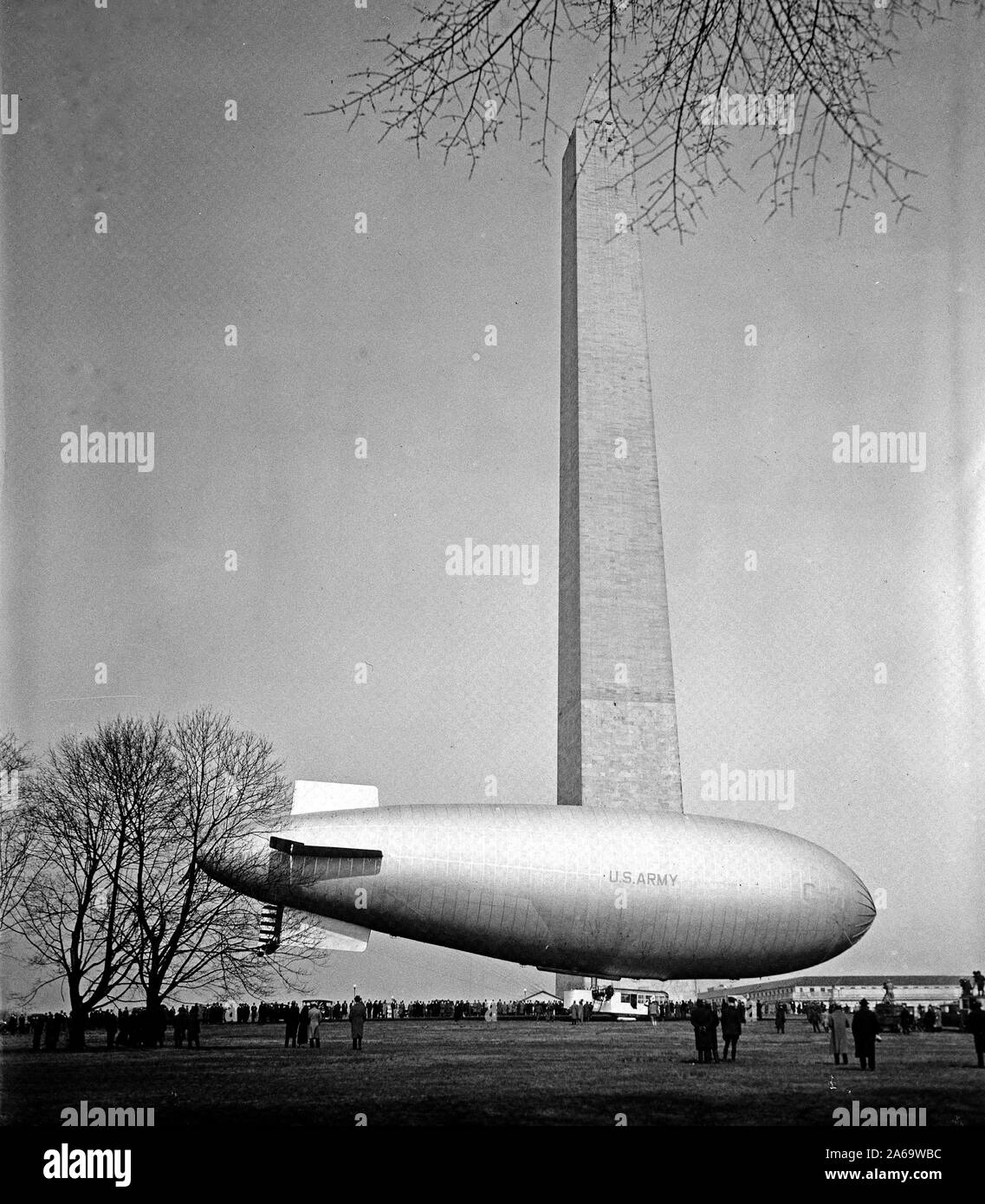 U s army blimp hi-res stock photography and images - Alamy