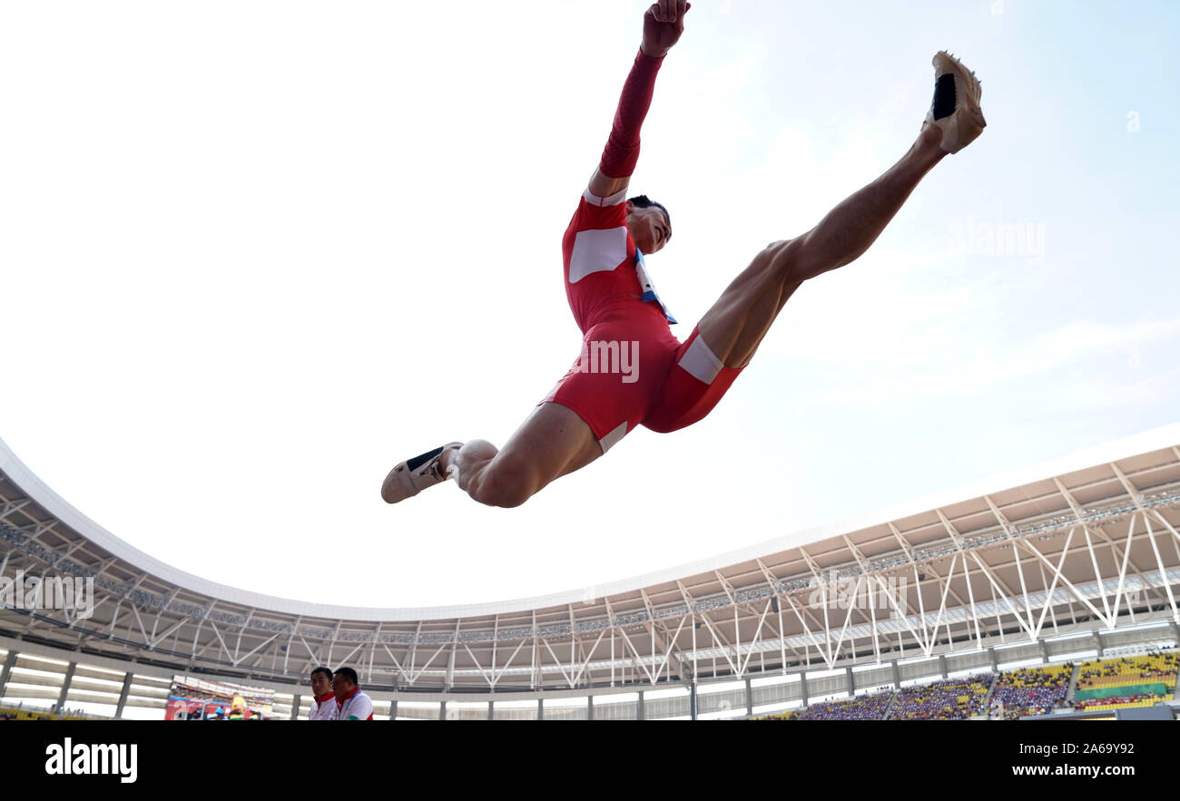 Beijing, China's Hubei Province. 24th Oct, 2019. Huang Changzhou of ...