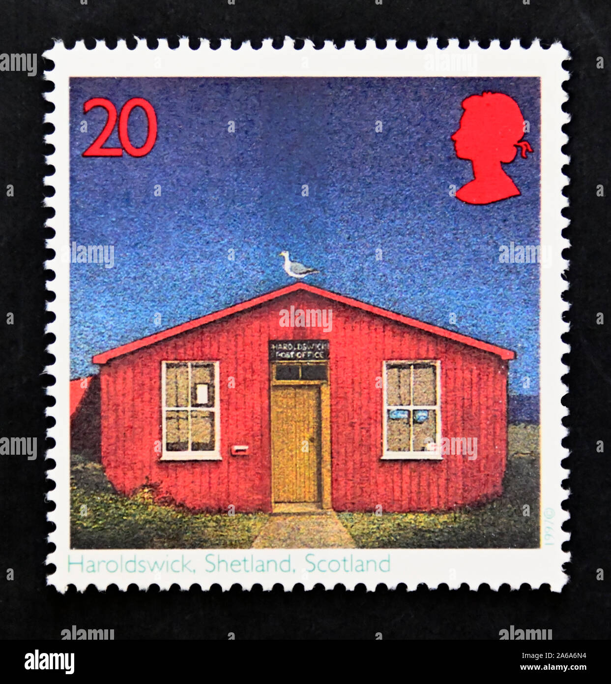 United kingdom postage stamp 20p hi-res stock photography and images ...