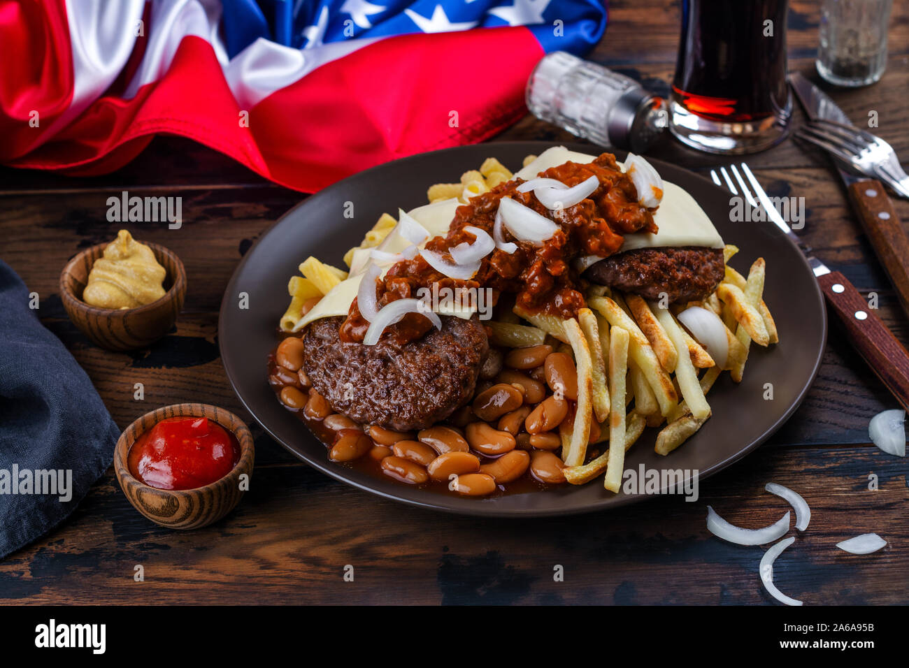 Garbage plate dish Stock Photo - Alamy