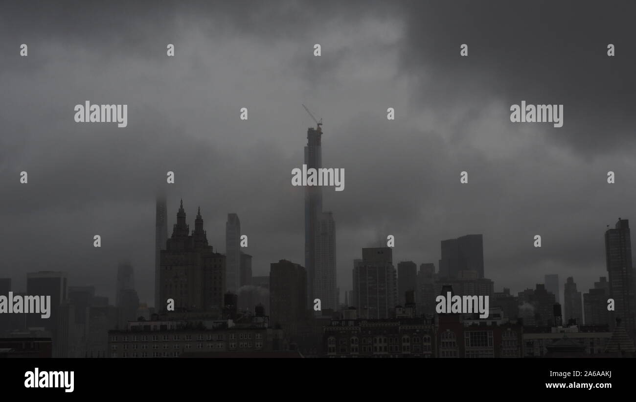 Tall buildings in manhattan hi-res stock photography and images - Alamy