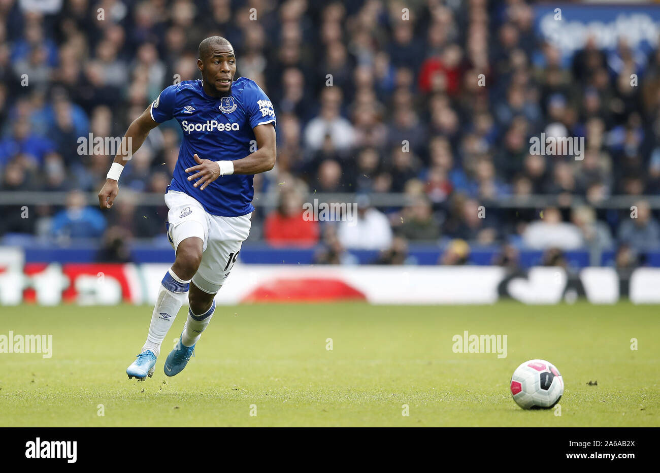 Djibril sidibe of everton hi-res stock photography and images - Alamy