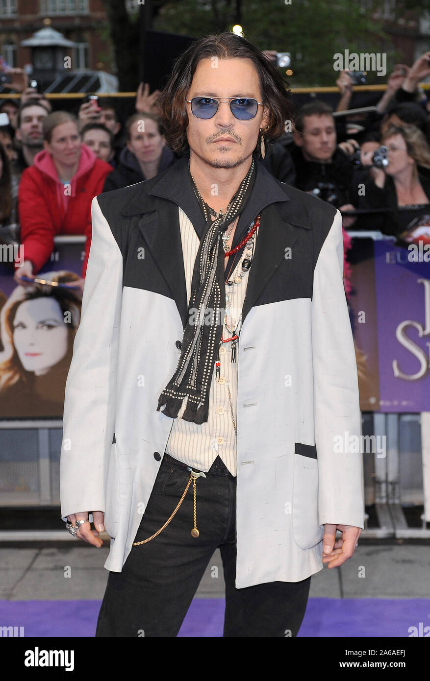 LONDON, ENGLAND - MAY 09:Johnny Depp attends the'Dark Shadows' European ...