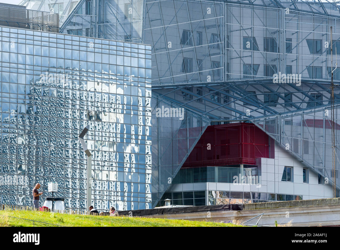 Multimodal terminal hi-res stock photography and images - Alamy