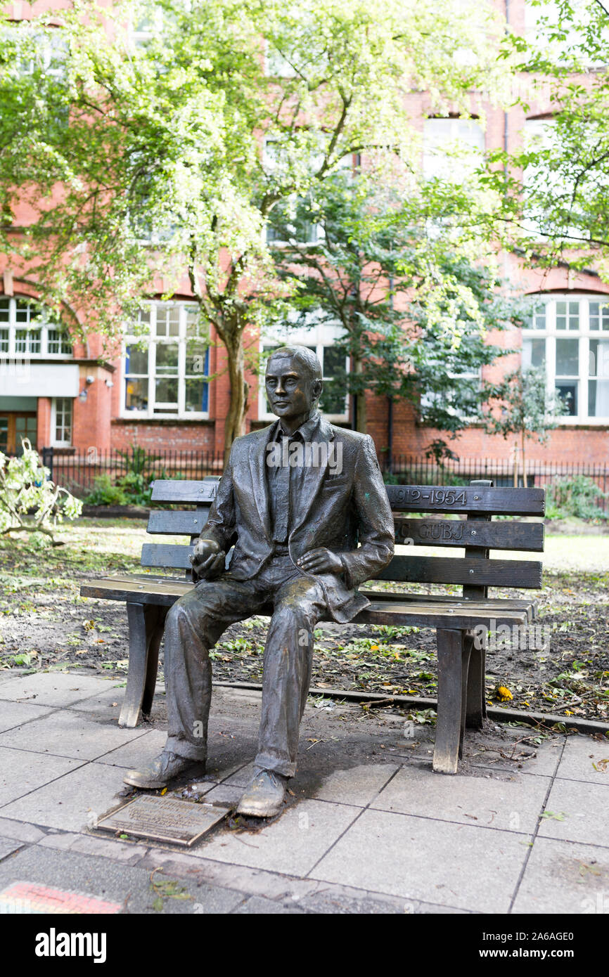 Picture by Chris Bull Manchester scenes for Three store instagram style ...