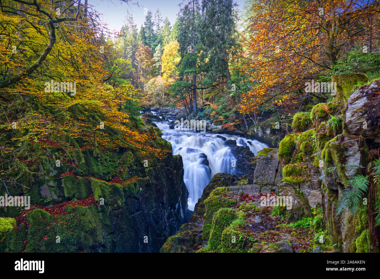 Dunkeld scotland hi-res stock photography and images - Alamy