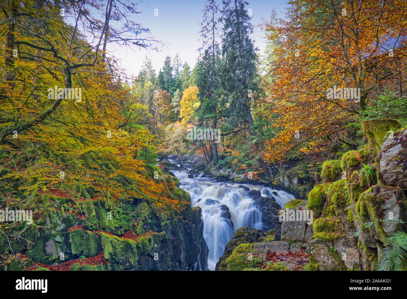 Dunkeld scotland hi-res stock photography and images - Alamy