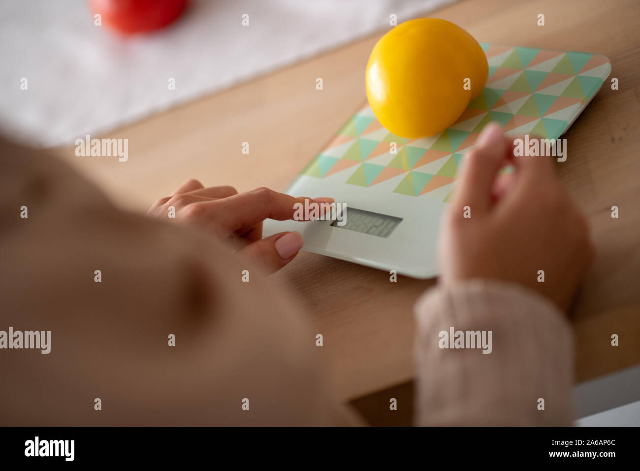 Vegetable scales hi-res stock photography and images - Alamy