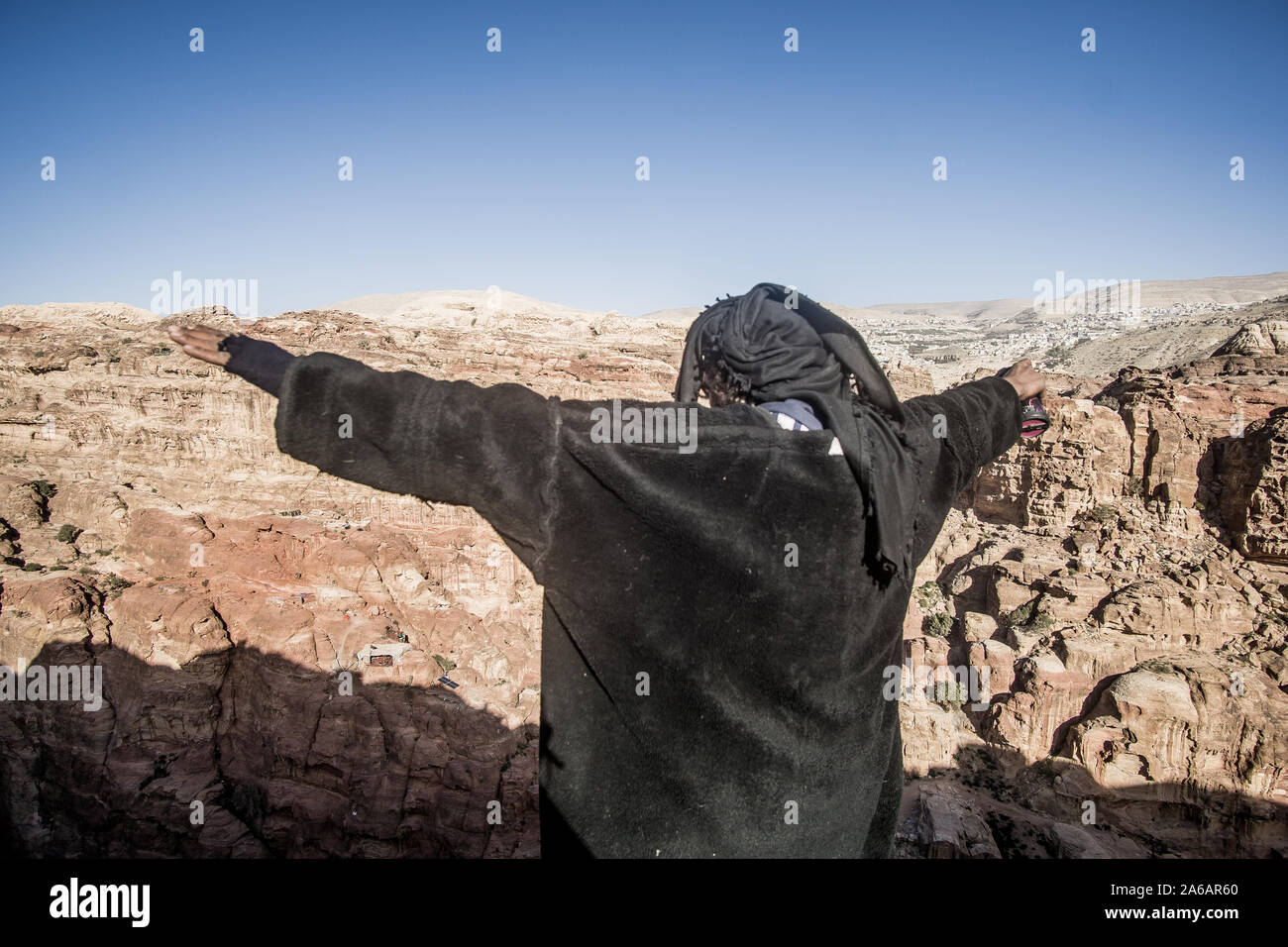 Bedouin traditional clothes hi-res stock photography and images - Alamy