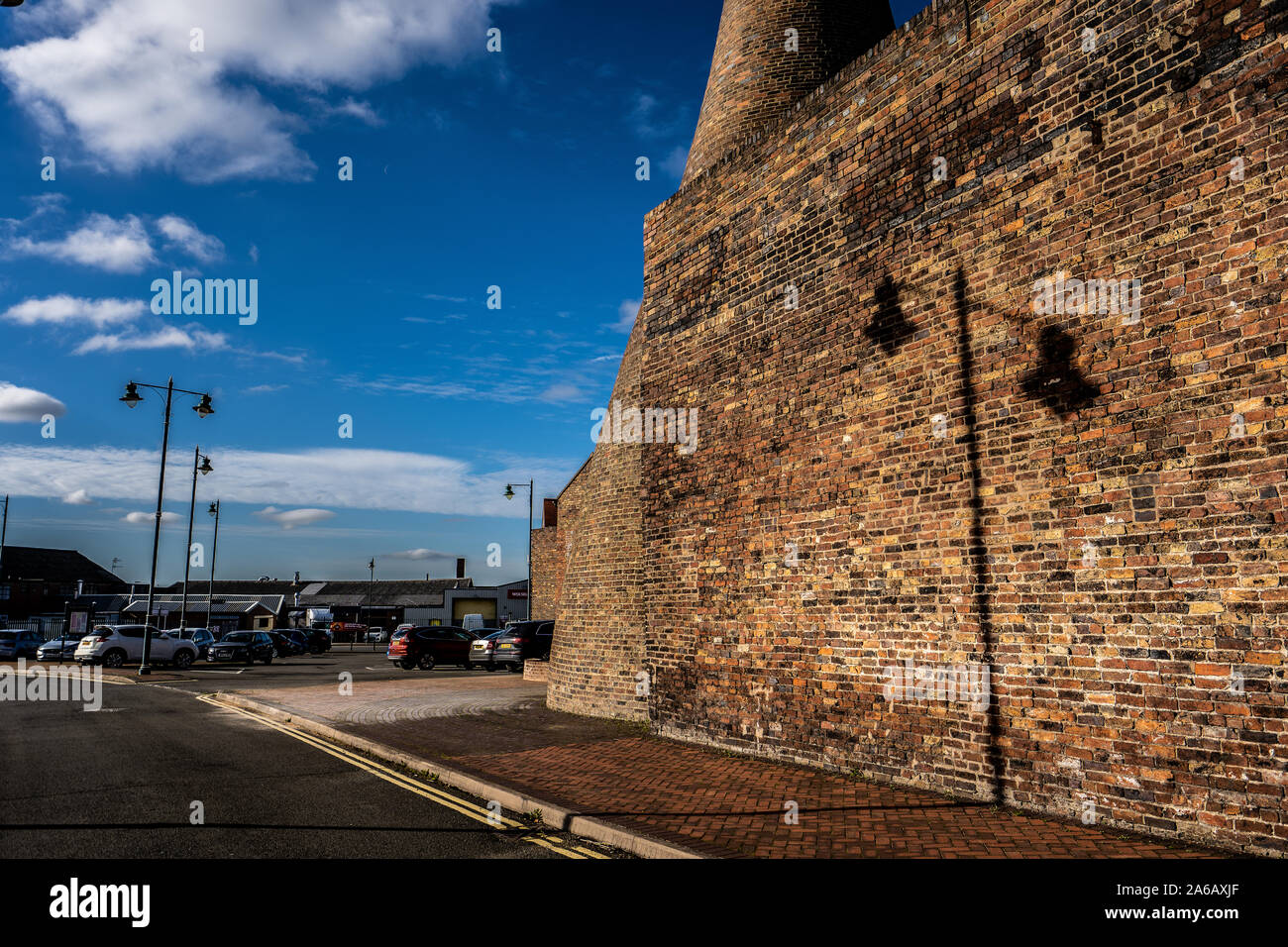 The famous bottle kilns at Gladstone Pottery Museum in Stoke on Trent ...