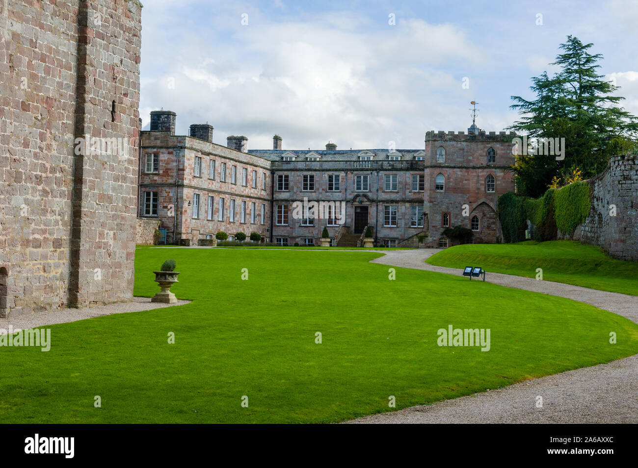 Appleby moot hall hi-res stock photography and images - Alamy