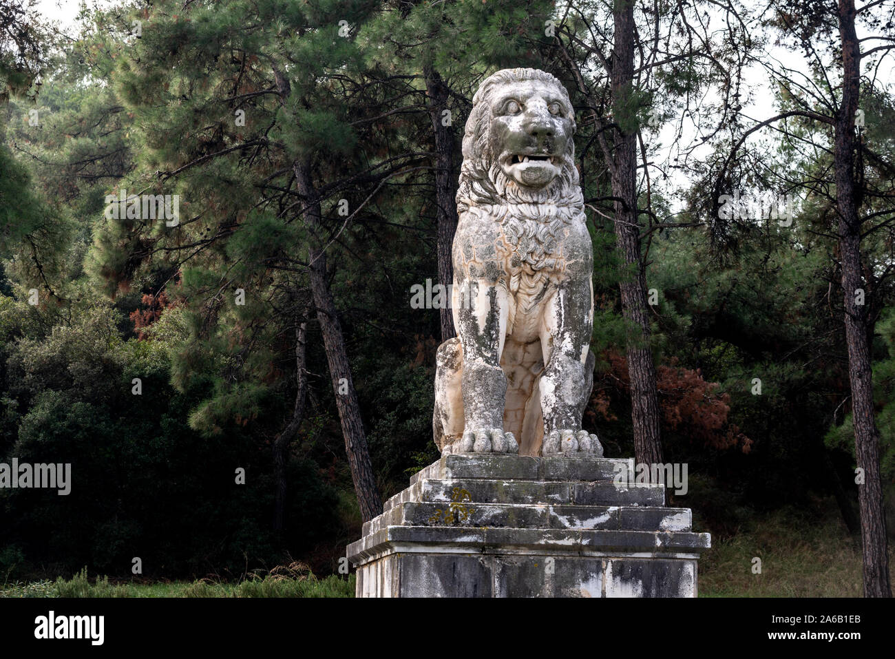 Lion of amphipolis hi-res stock photography and images - Alamy