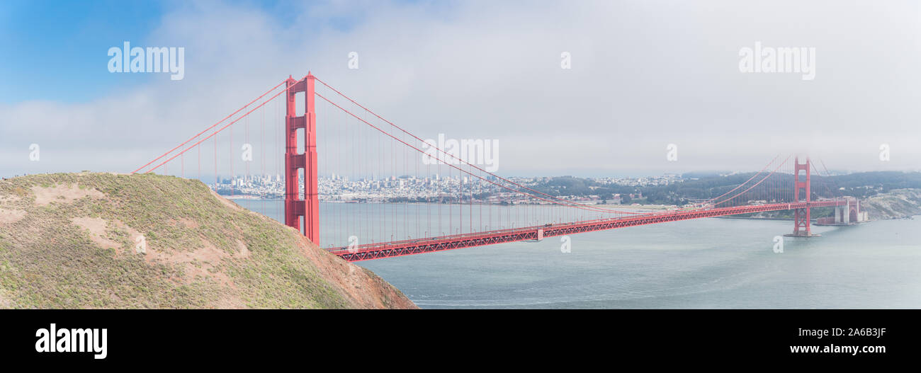 Panorama view of Golden Gate Bridge from the ridge near Batter Wagner ...
