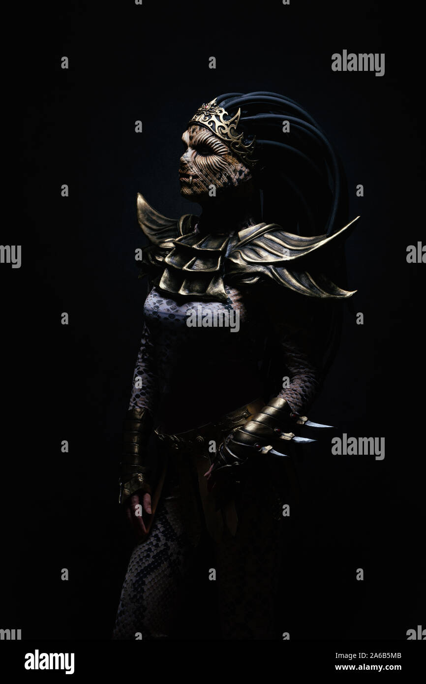 Queen death portrait skull hi-res stock photography and images - Alamy