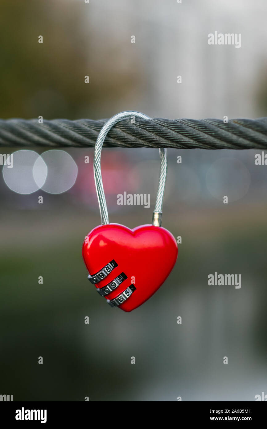 Rope bridge sign hi-res stock photography and images - Alamy