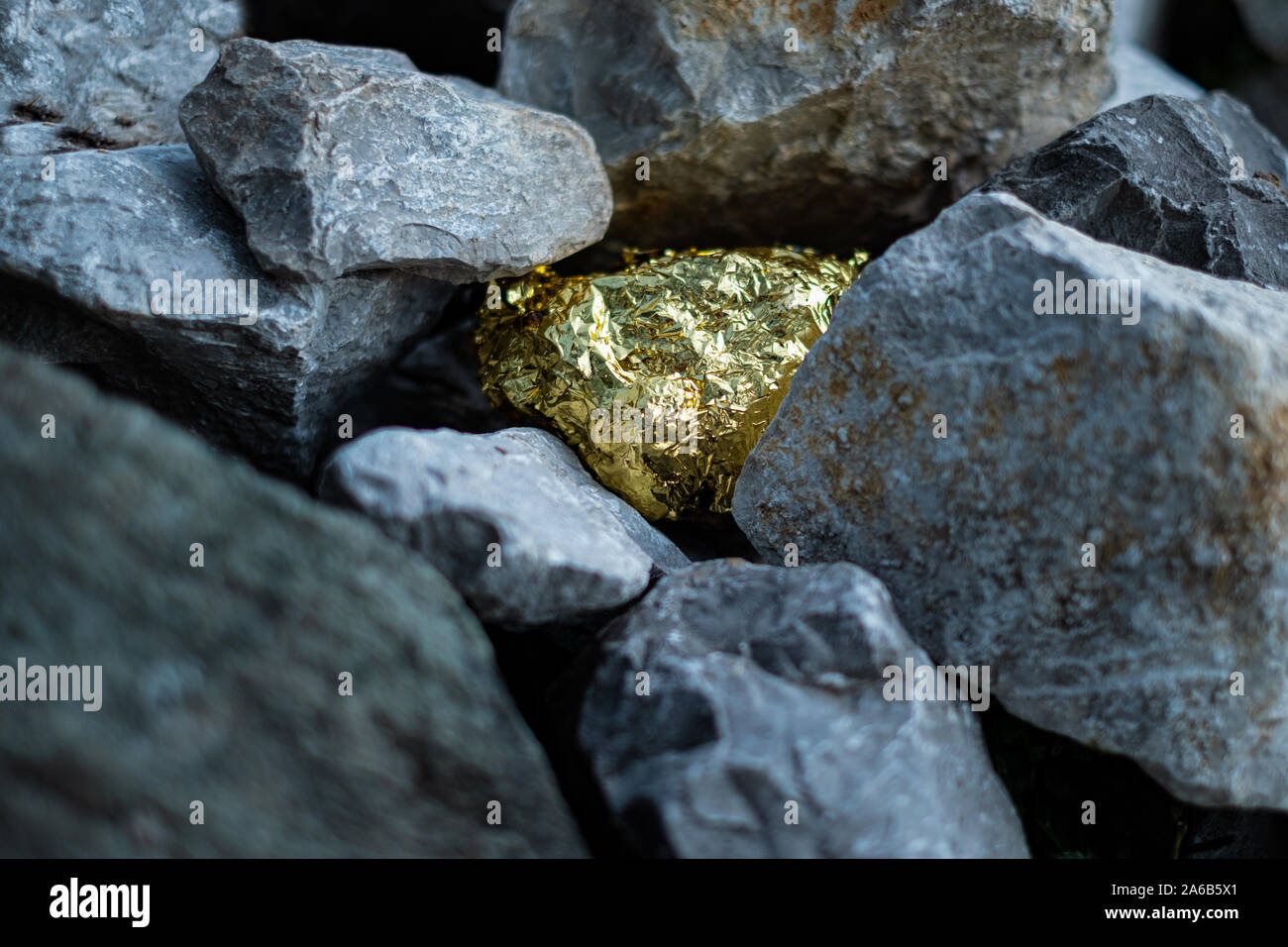 Gold Vein Rock Stock Photos & Gold Vein Rock Stock Images - Alamy