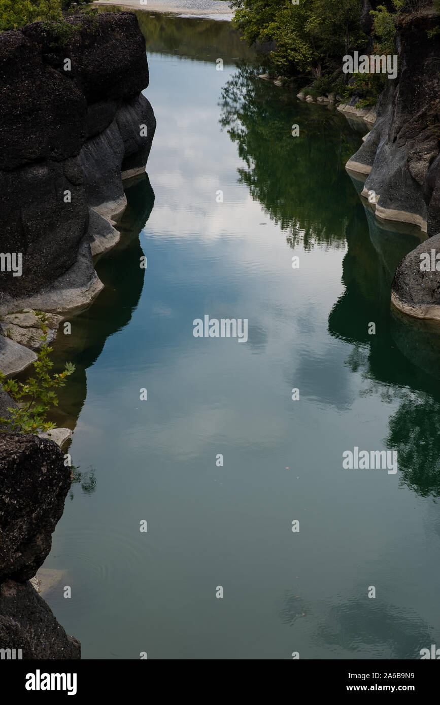 Aliakmonas river at the boarders of Thesallia and Makedonia in Greece ...