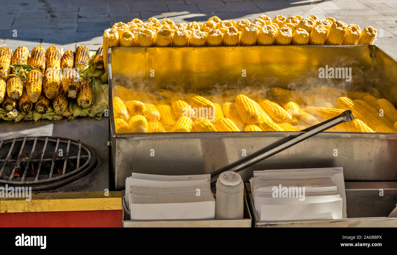 Istanbul turkey street food corn hi-res stock photography and images ...