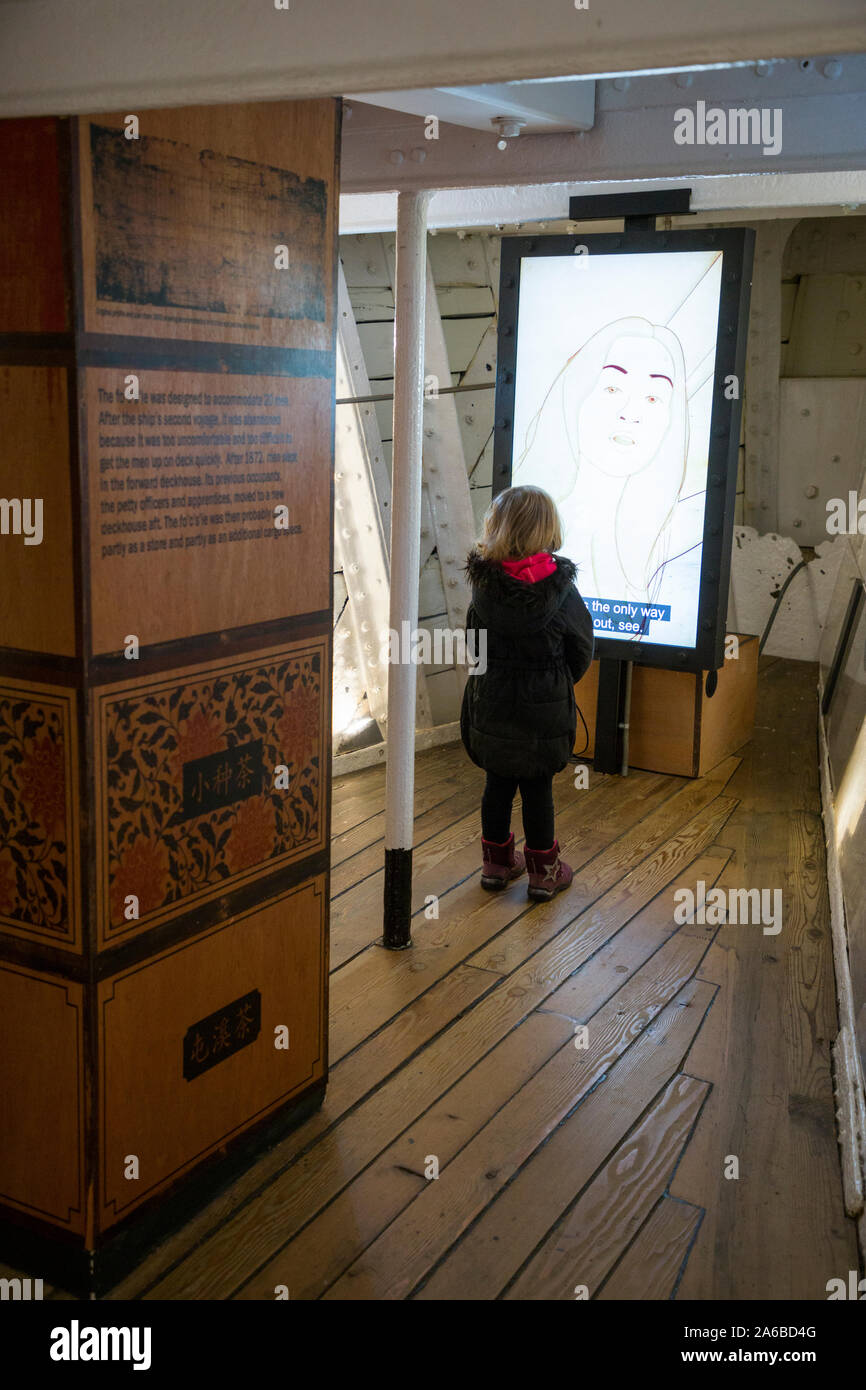 Tween deck hi-res stock photography and images - Alamy