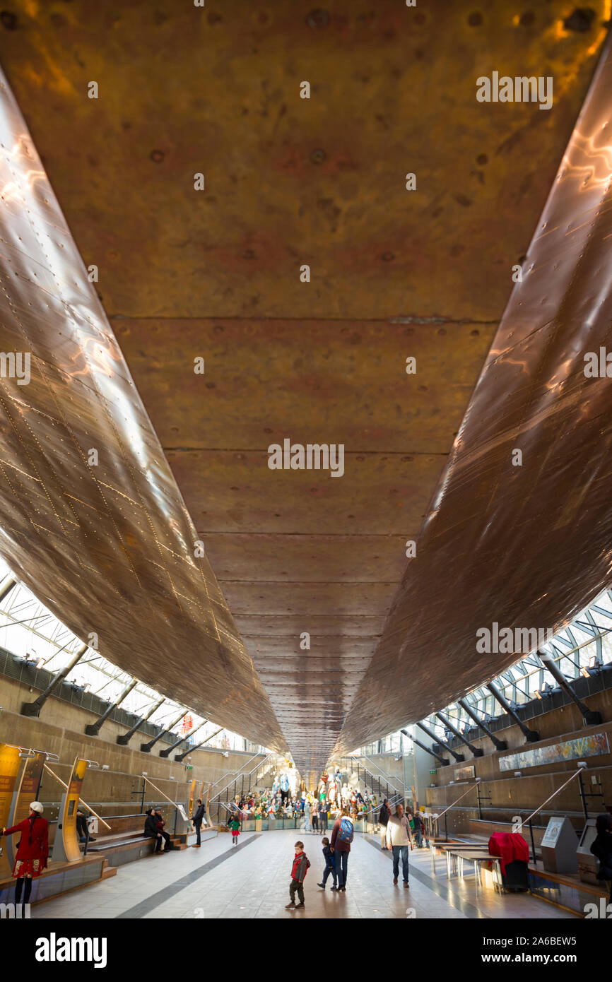 Copper ships hull hi-res stock photography and images - Alamy