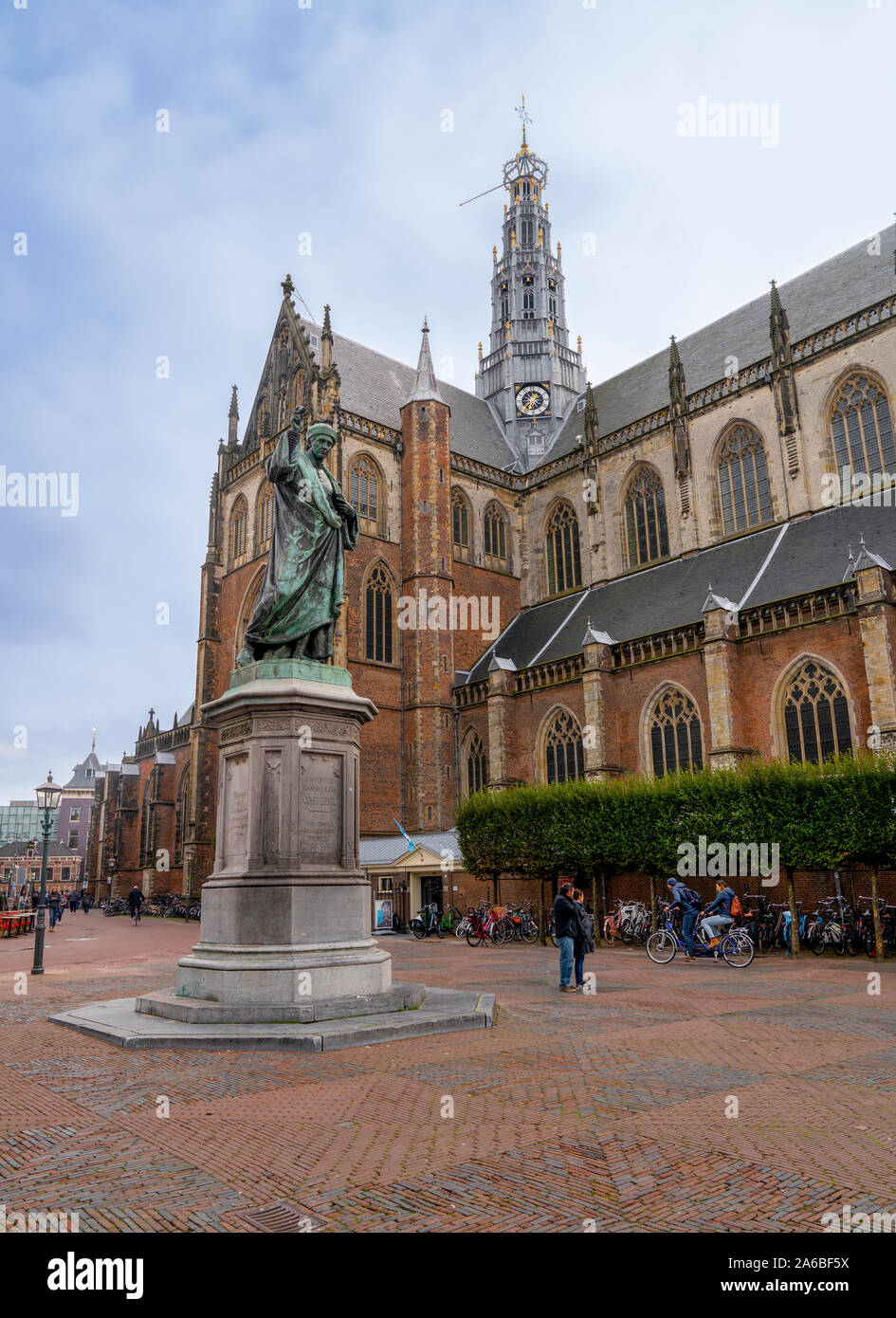 Haarlem/Holland - October 06 2019: People walking and cycling in city ...